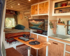 Como assistir filmes e séries no motorhome - Elber Automotive